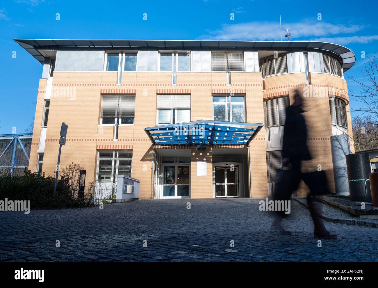 Potsdam, Germany. 21st Jan, 2020. The sun shines on the main building ...