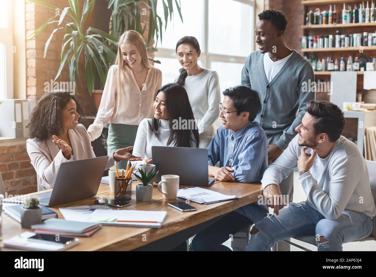 Business multiracial hi-res stock photography and images - Alamy