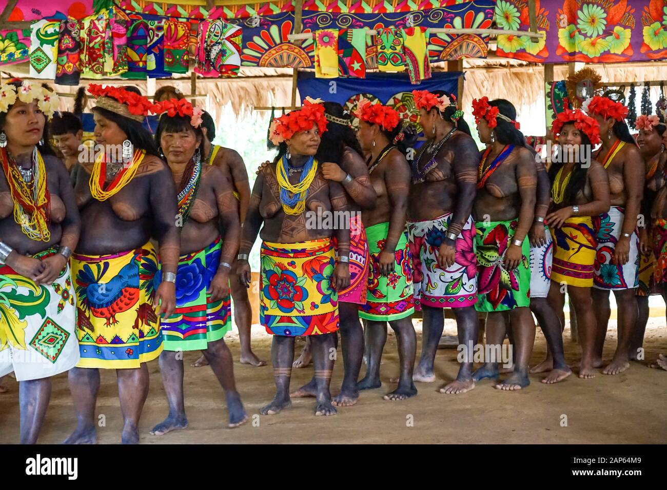 Embera Puru Women And Men Performing Dance Village Embera Puru Village