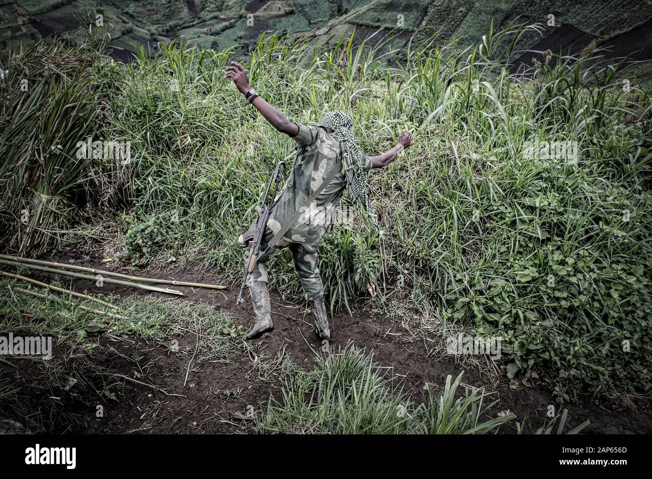 Soldiers, weapons, Kalashnikov, machete, Republic Democratic of Congo ...