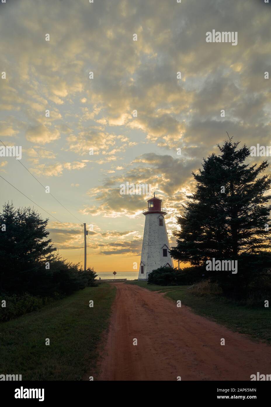 Coastal erosion lighthouse pei canada hi-res stock photography and ...