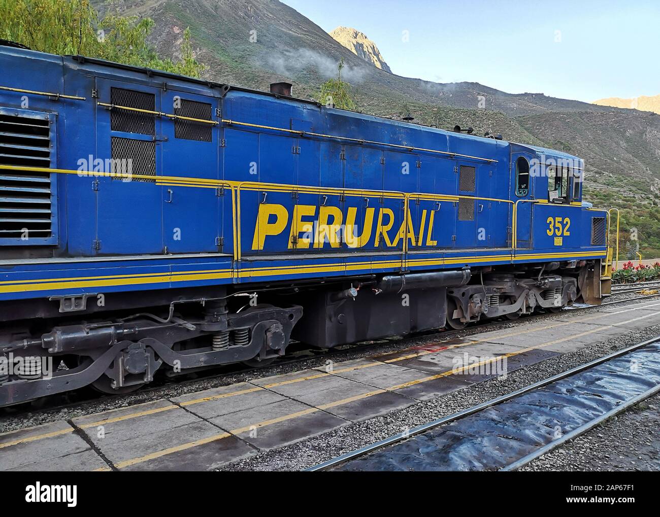 Train to Machu Picchu, Perurail, Ollantaytambo, Urubamba Province ...