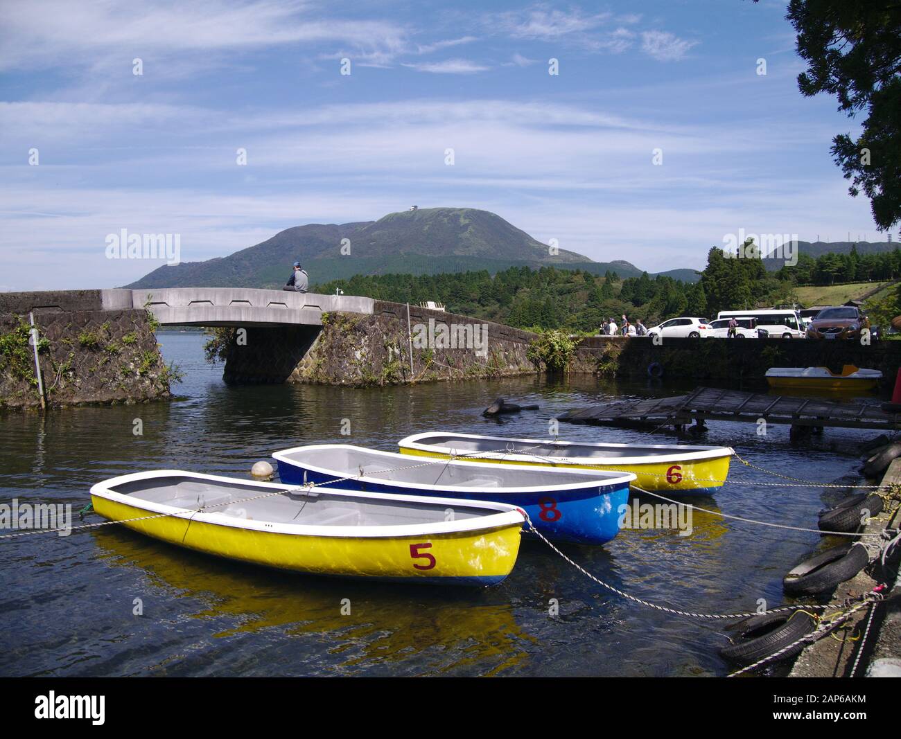 Hakone boat hi-res stock photography and images - Alamy