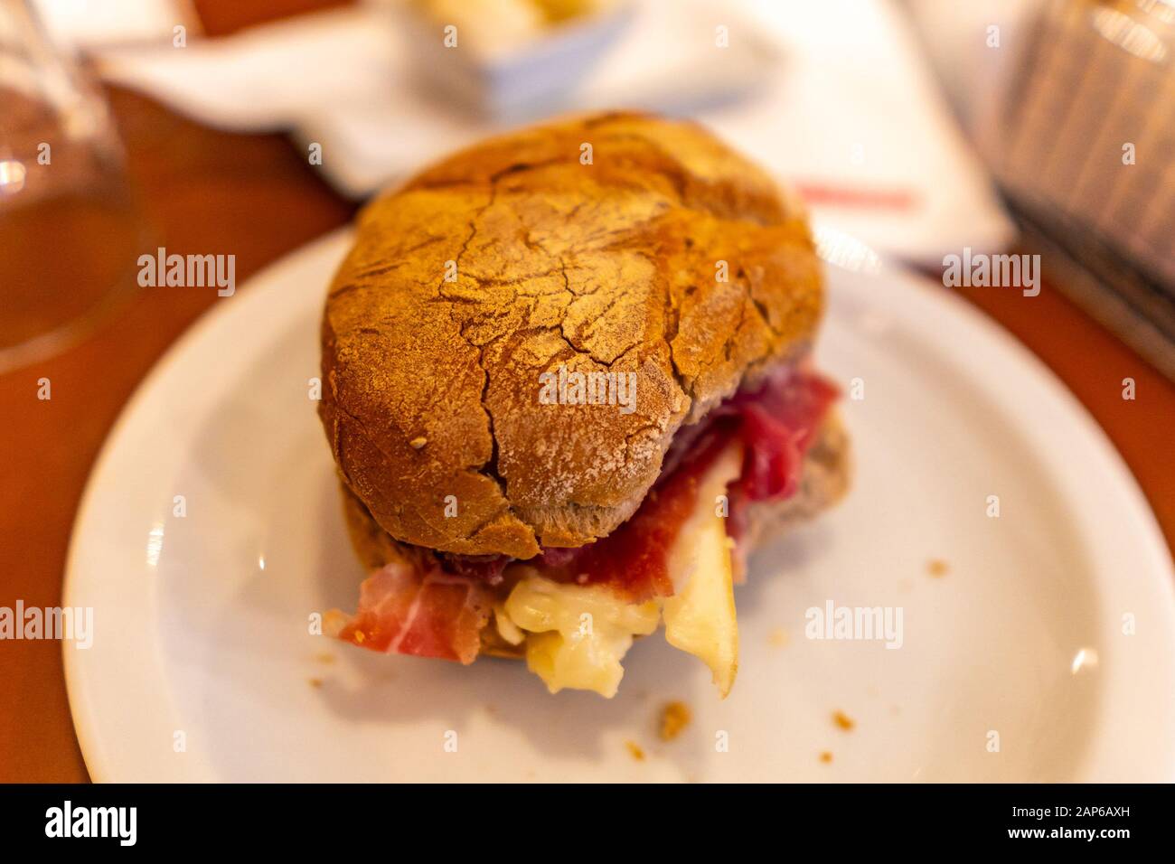 Portuguese ham hi-res stock photography and images - Alamy