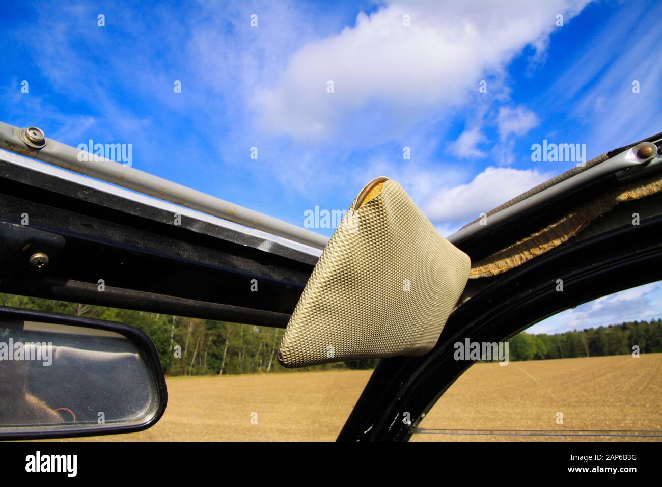 Car citroen 2cv cv duck hi-res stock photography and images - Alamy