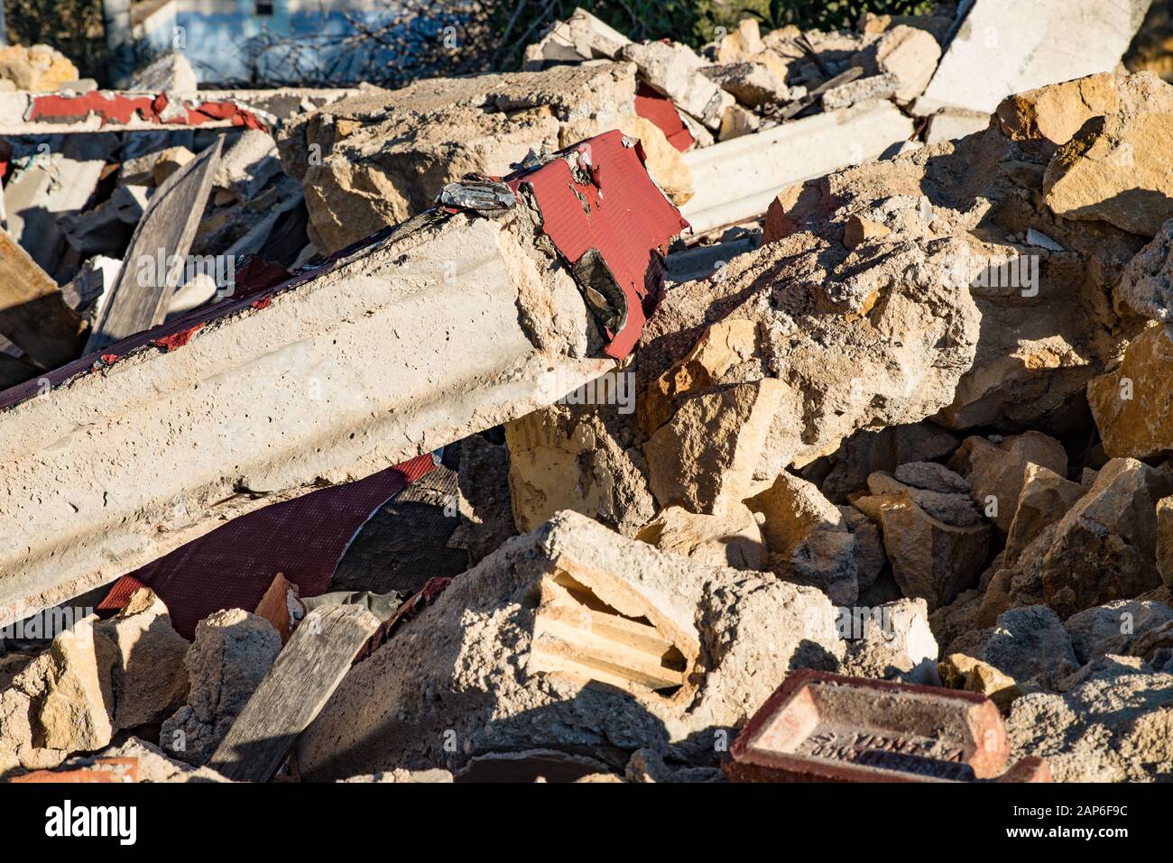 Demolition site rubble in a full frame take Stock Photo - Alamy