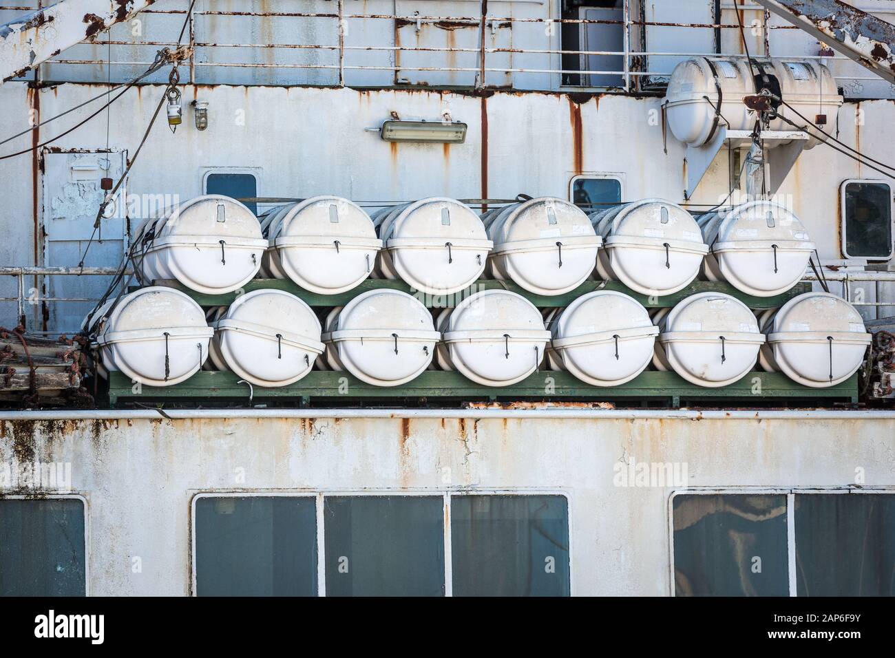 Rusty industrial ship ships hi-res stock photography and images - Alamy