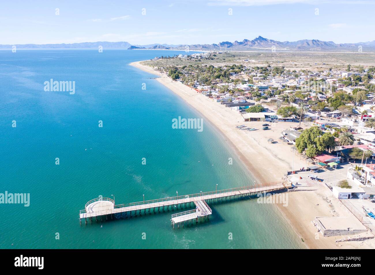 Aerial view of the pier of the bay of old Kino. vista cenital del ...