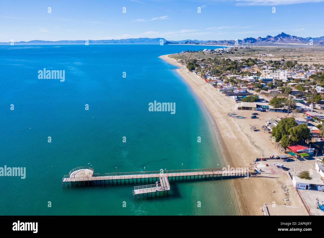 Aerial view of the pier of the bay of old Kino. vista cenital del ...