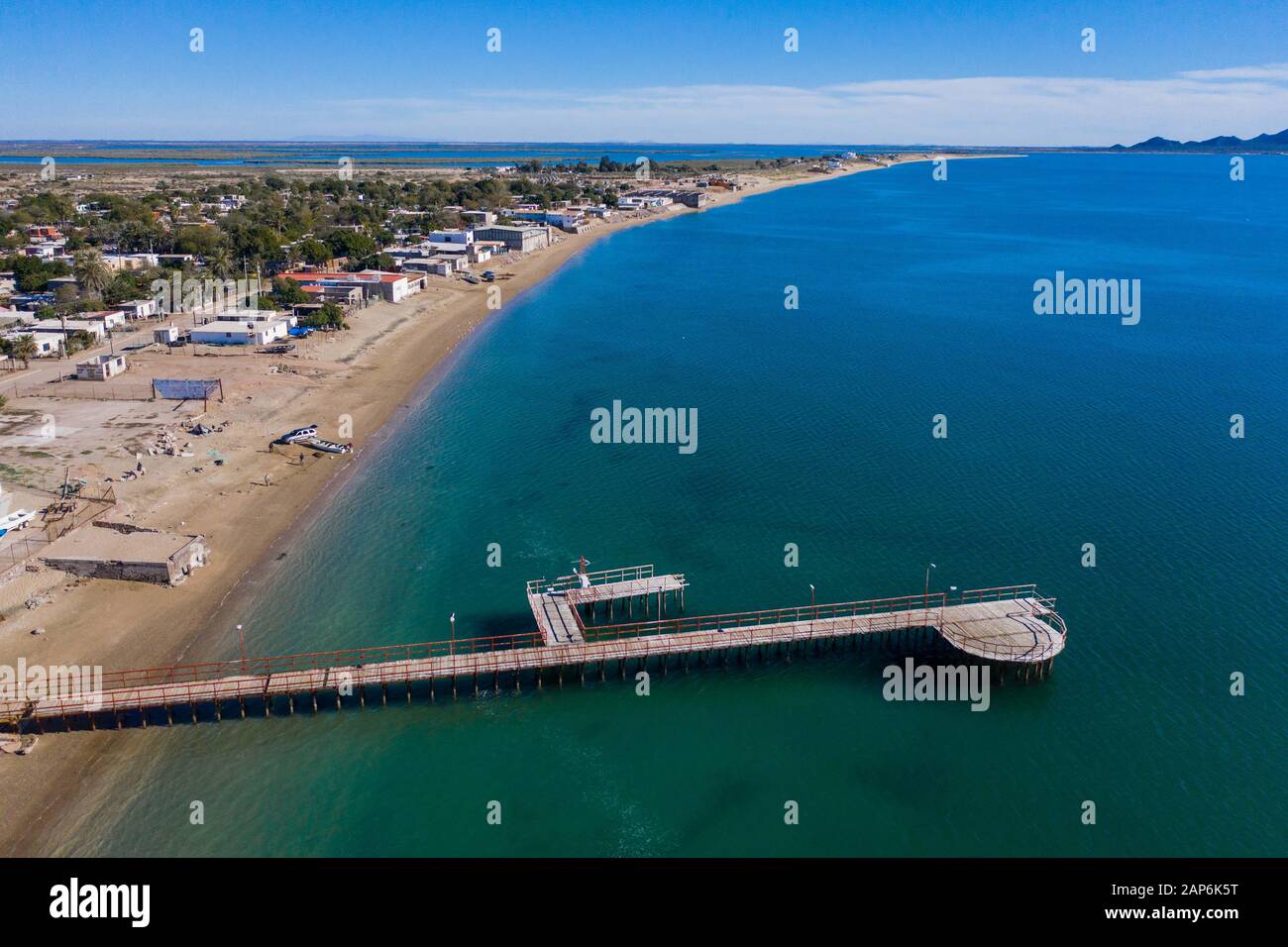 Aerial view of the pier of the bay of old Kino. vista cenital del ...