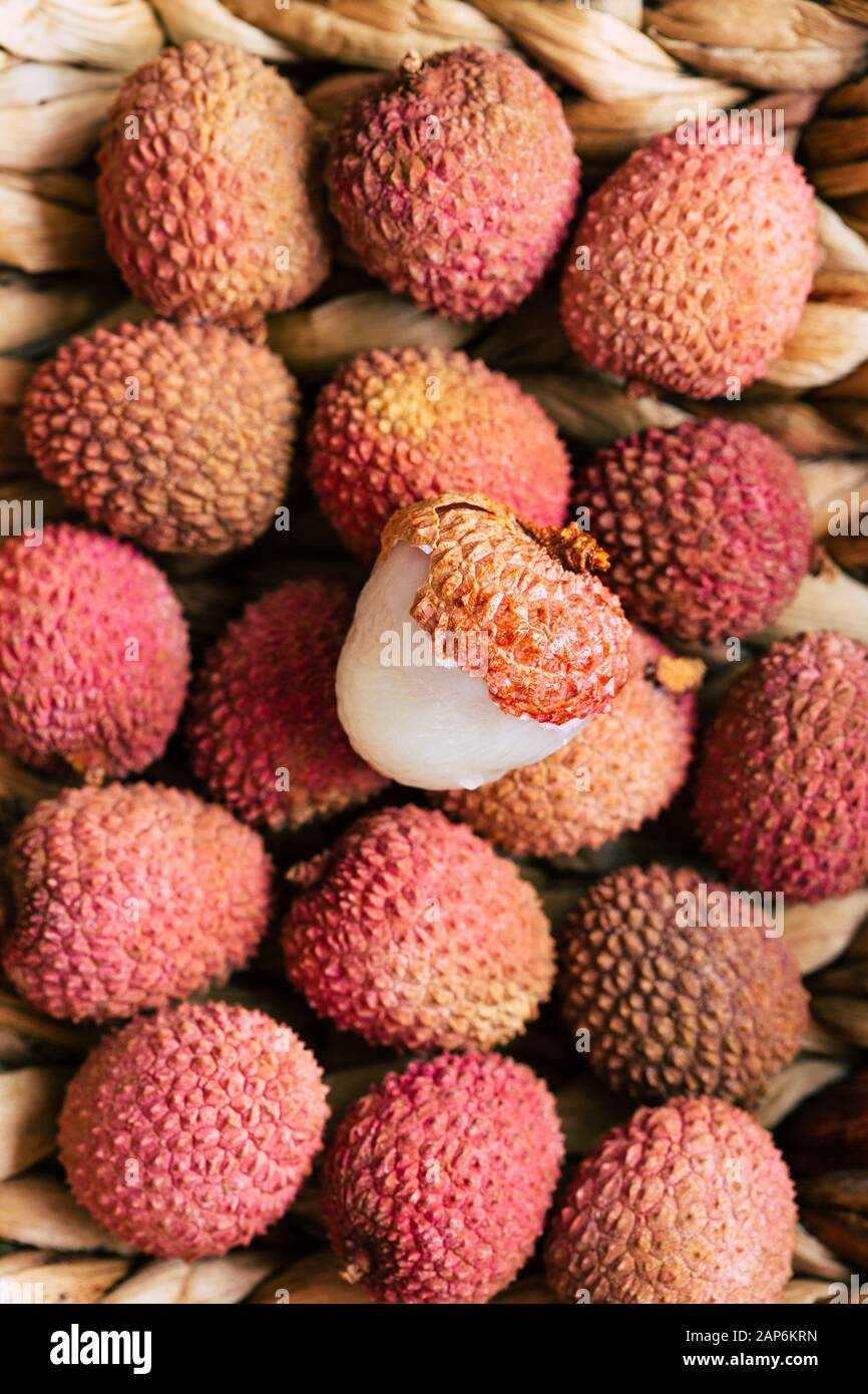 Lychee. Sweet Thai exotic tropical fruit Stock Photo - Alamy