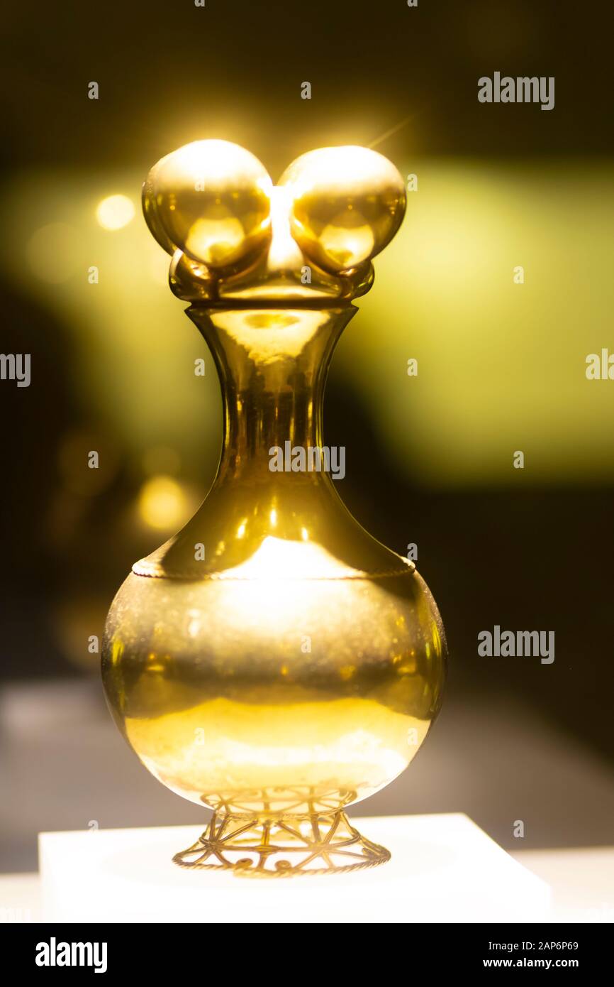 Gold museum bogota hi-res stock photography and images - Alamy