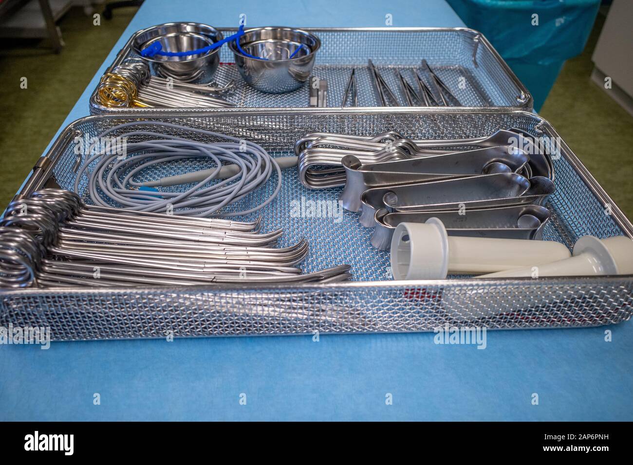 in an operating theatre there is a basic screen for general surgery on ...