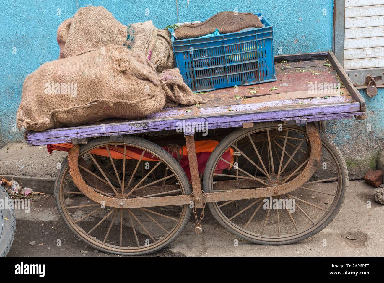 Old cart with jute bags, India Stock Photo - Alamy