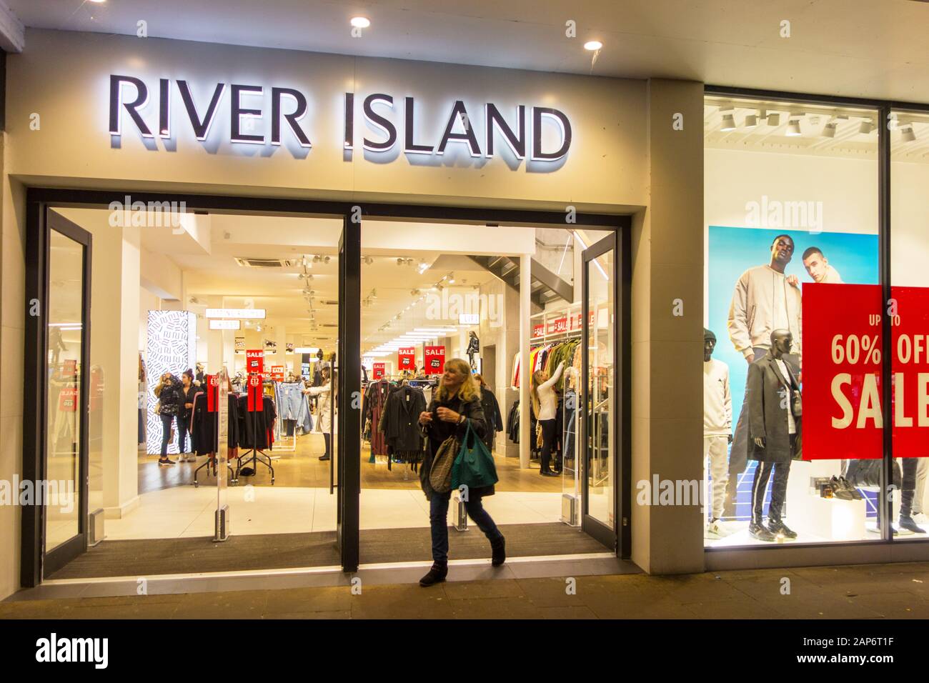 High street store sales hi-res stock photography and images - Alamy