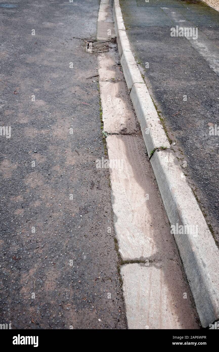 Dirty roads hi-res stock photography and images - Alamy