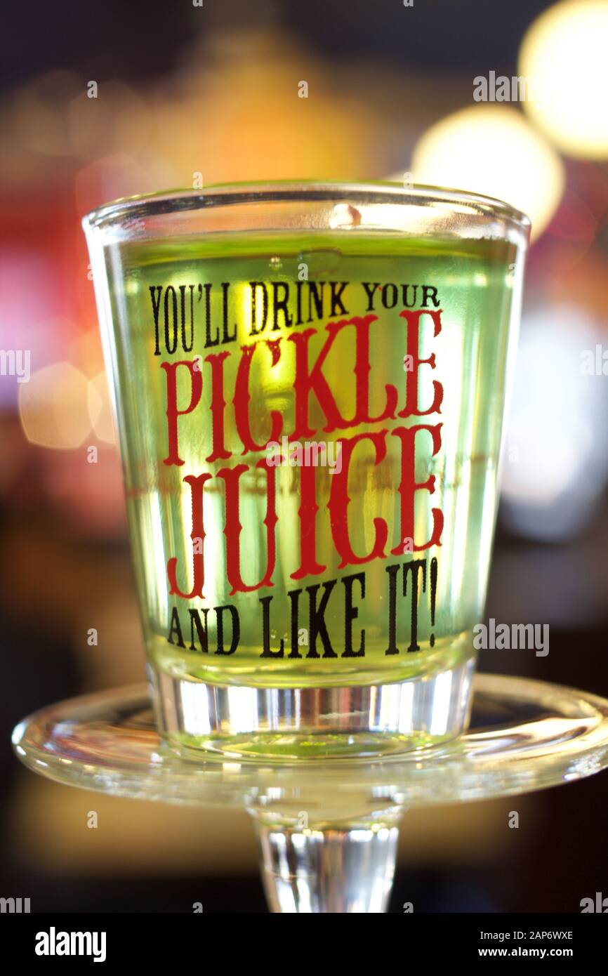 Very drunk girls hi-res stock photography and images - Alamy
