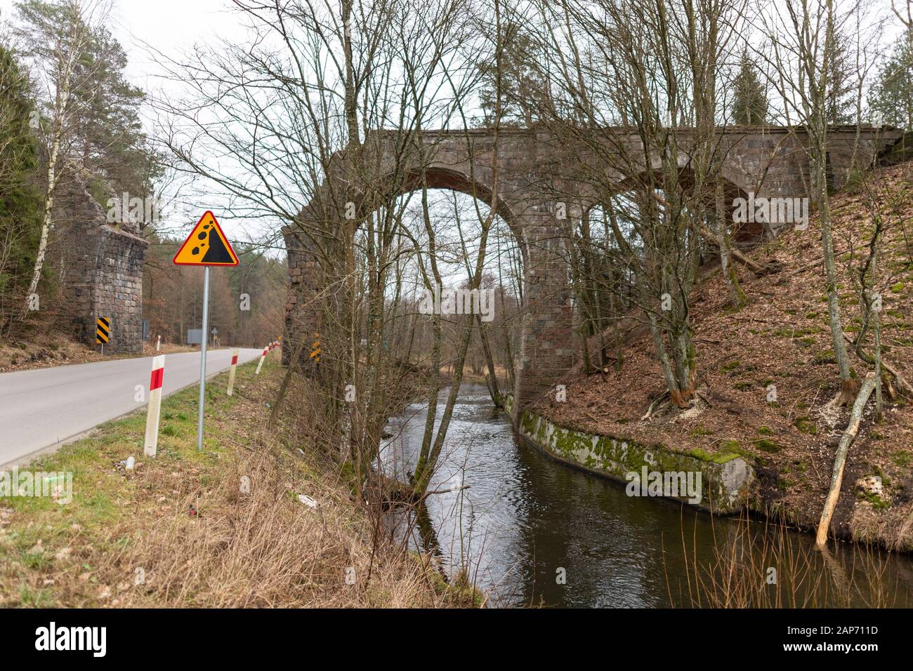 Arch bridge disaster hi-res stock photography and images - Alamy
