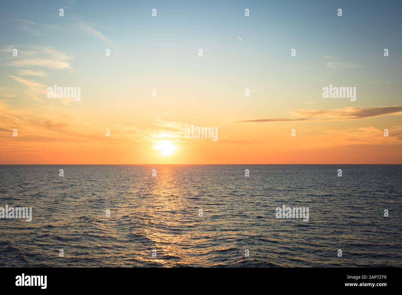 Surface of the sun, high resolution hi-res stock photography and images ...