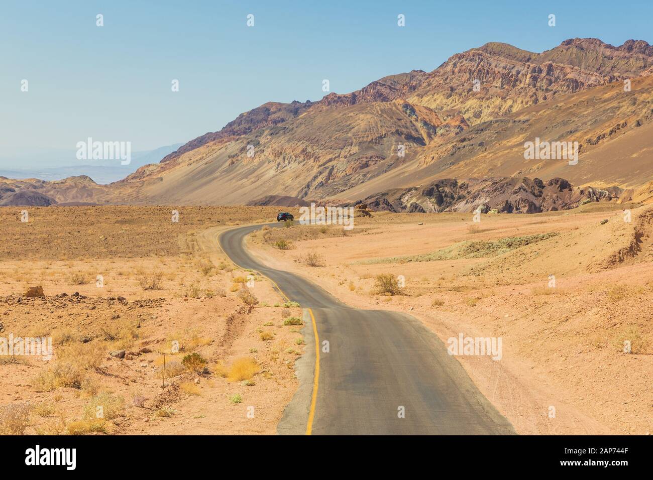 Car artist drive valley hi-res stock photography and images - Alamy