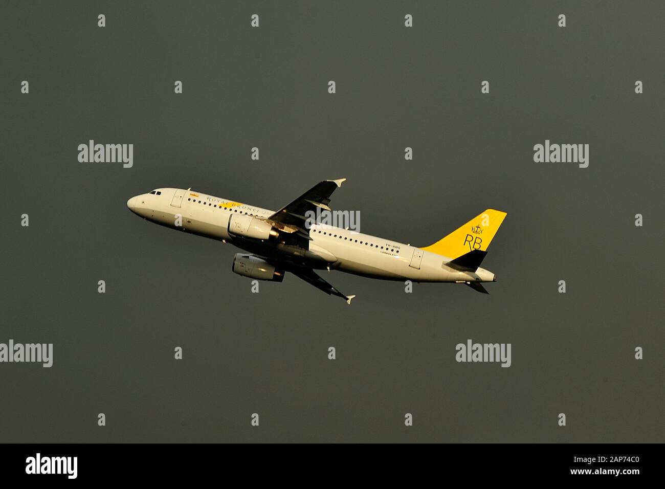 Kota Kinabalu Airport High Resolution Stock Photography and Images - Alamy