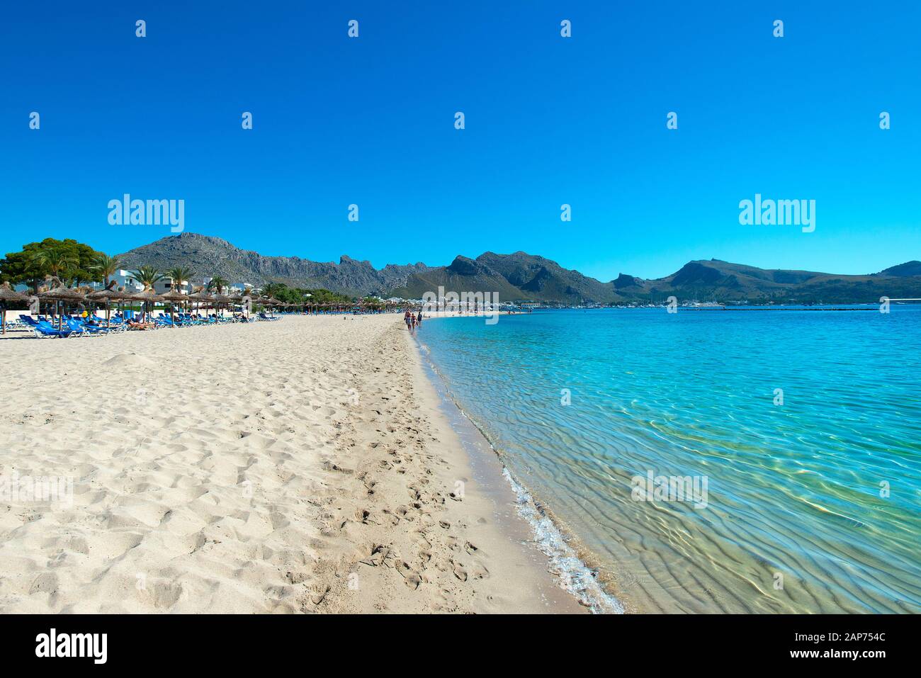 Playa del puerto de pollensa hi-res stock photography and images - Alamy