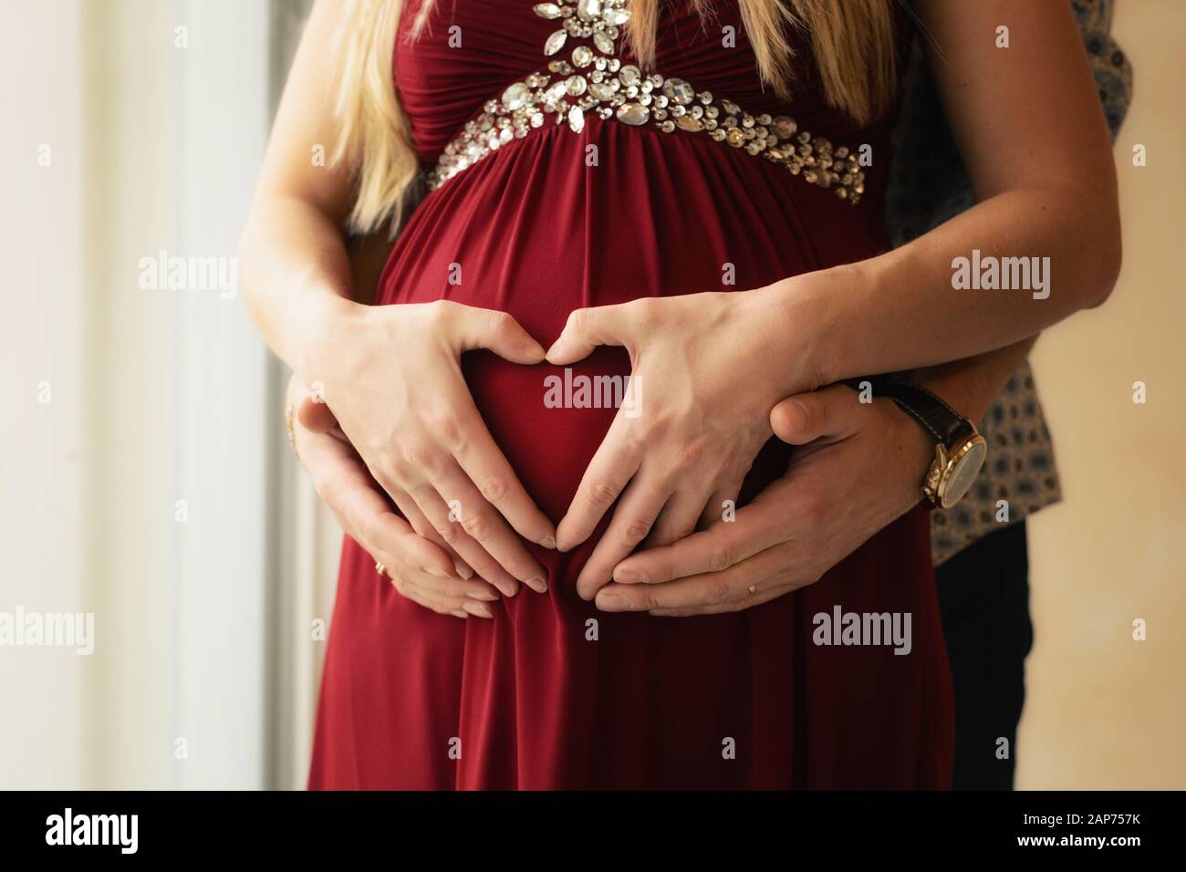 Pregnantfashion hi-res stock photography and images - Alamy