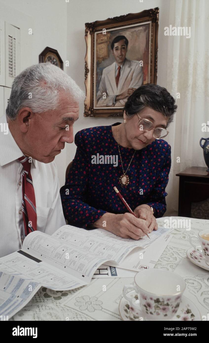 Austin, Texas, USA. 1st Mar, 1990. U.S. citizens in San Antonio, Texas ...