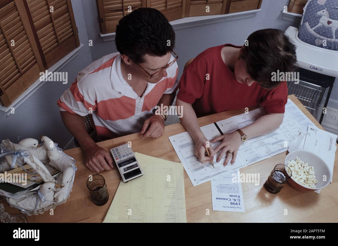 Austin, Texas, USA. 1st Mar, 1990. U.S. citizens in Austin, Texas fill ...