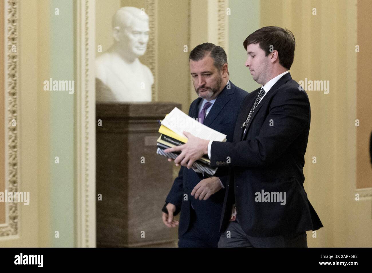 Pile of papers hill hi-res stock photography and images - Alamy