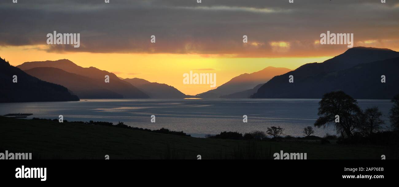 Loch ness at sunset hi-res stock photography and images - Alamy