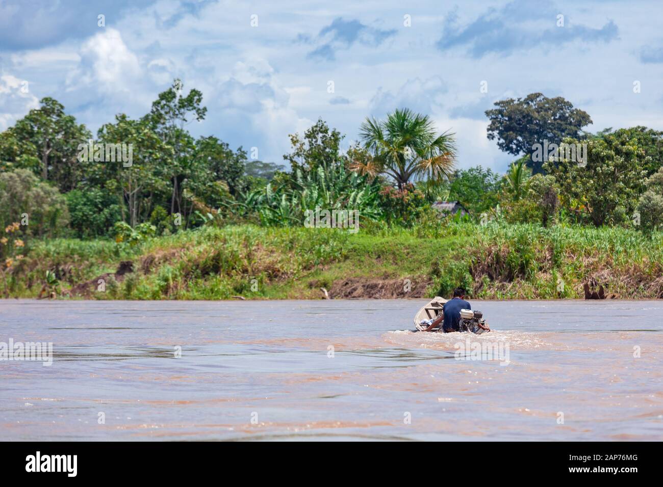 Peruvian River People High Resolution Stock Photography and Images - Alamy