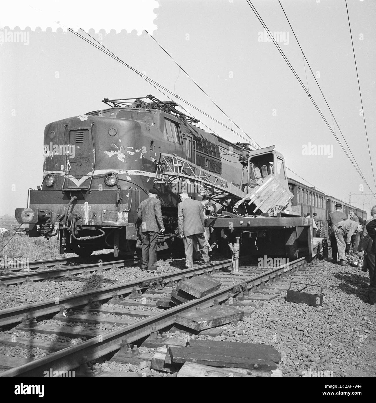 Between train Black and White Stock Photos & Images - Alamy