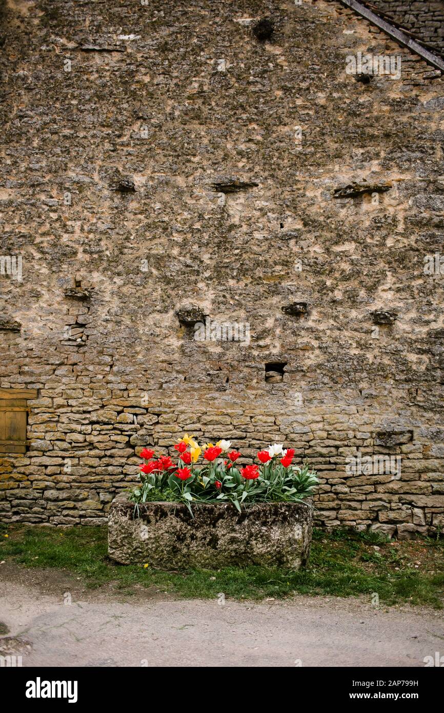 Old french white stone wall hi-res stock photography and images - Alamy