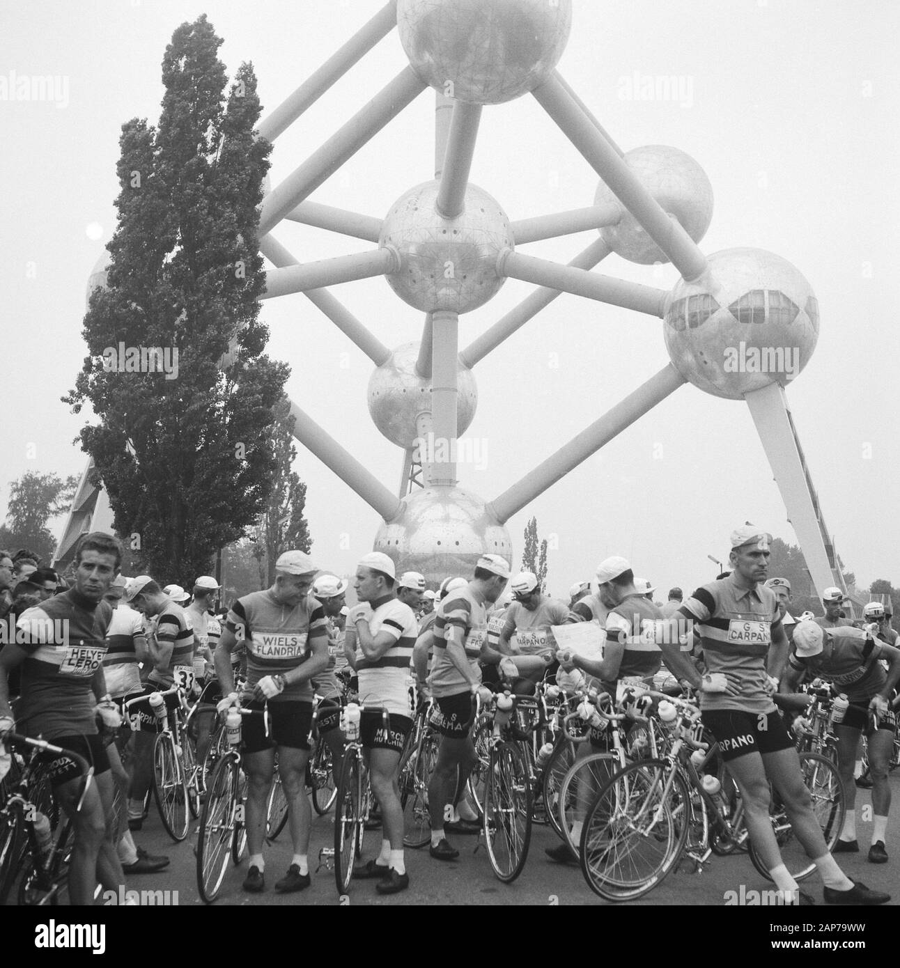 Atomium architecture brussels belgium landmarks hi-res stock ...