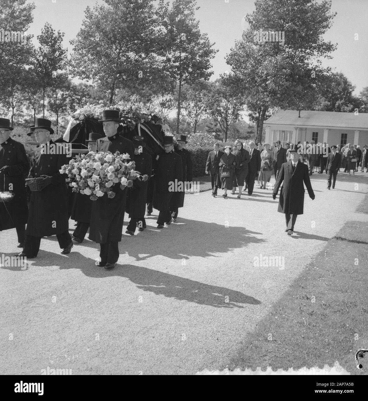 Anna Blaman buried Date: 17 July 1960 Keywords: funerals Person name ...