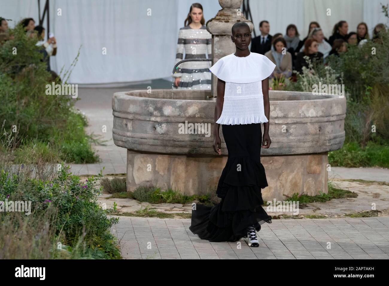 Chanel spring 2020 hi-res stock photography and images - Alamy