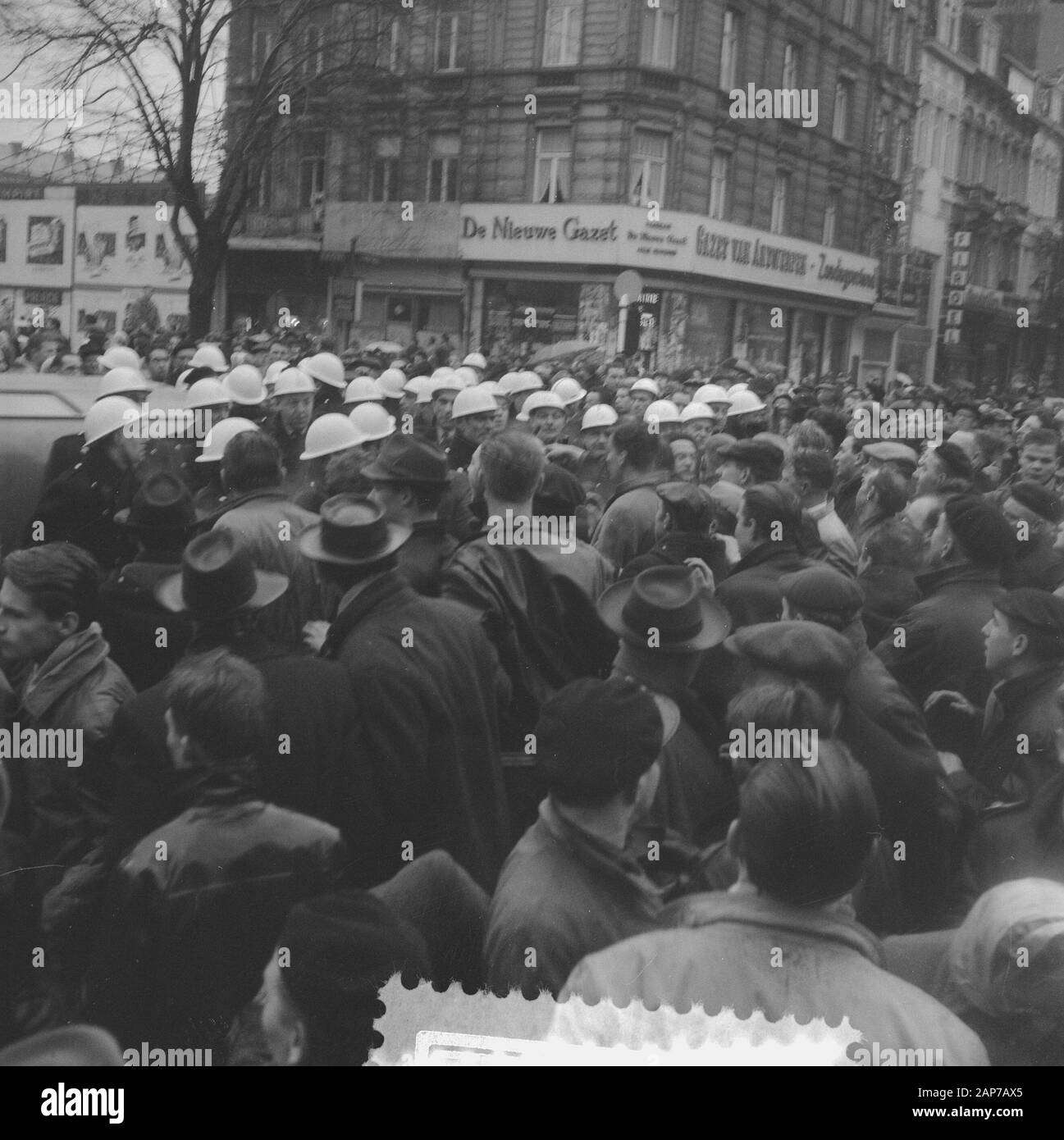 24 hour support in Black and White Stock Photos & Images - Alamy