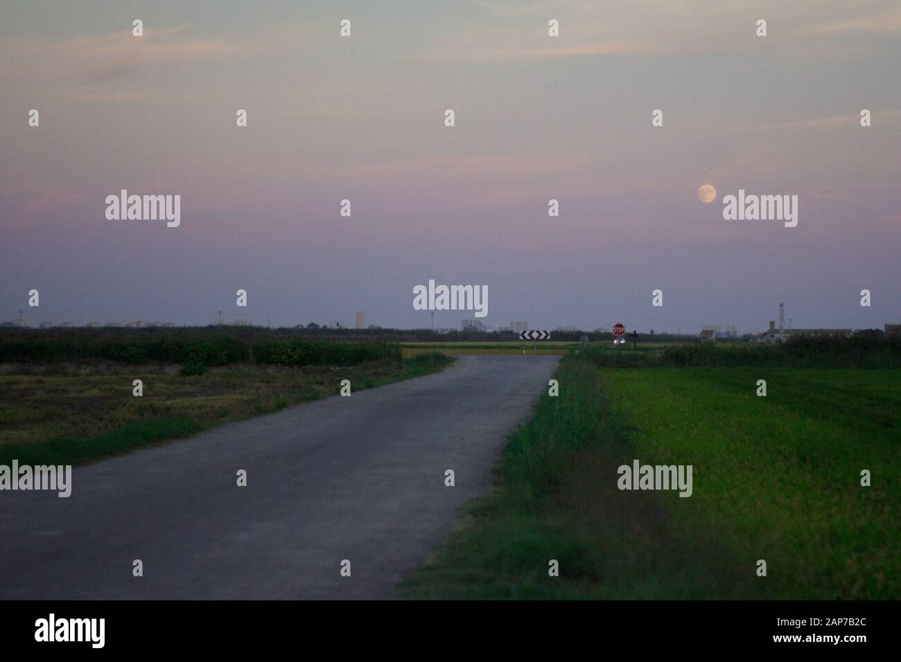 Field full with moon hi-res stock photography and images - Alamy