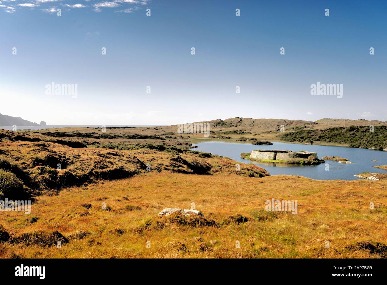 Donegal lake hi-res stock photography and images - Alamy