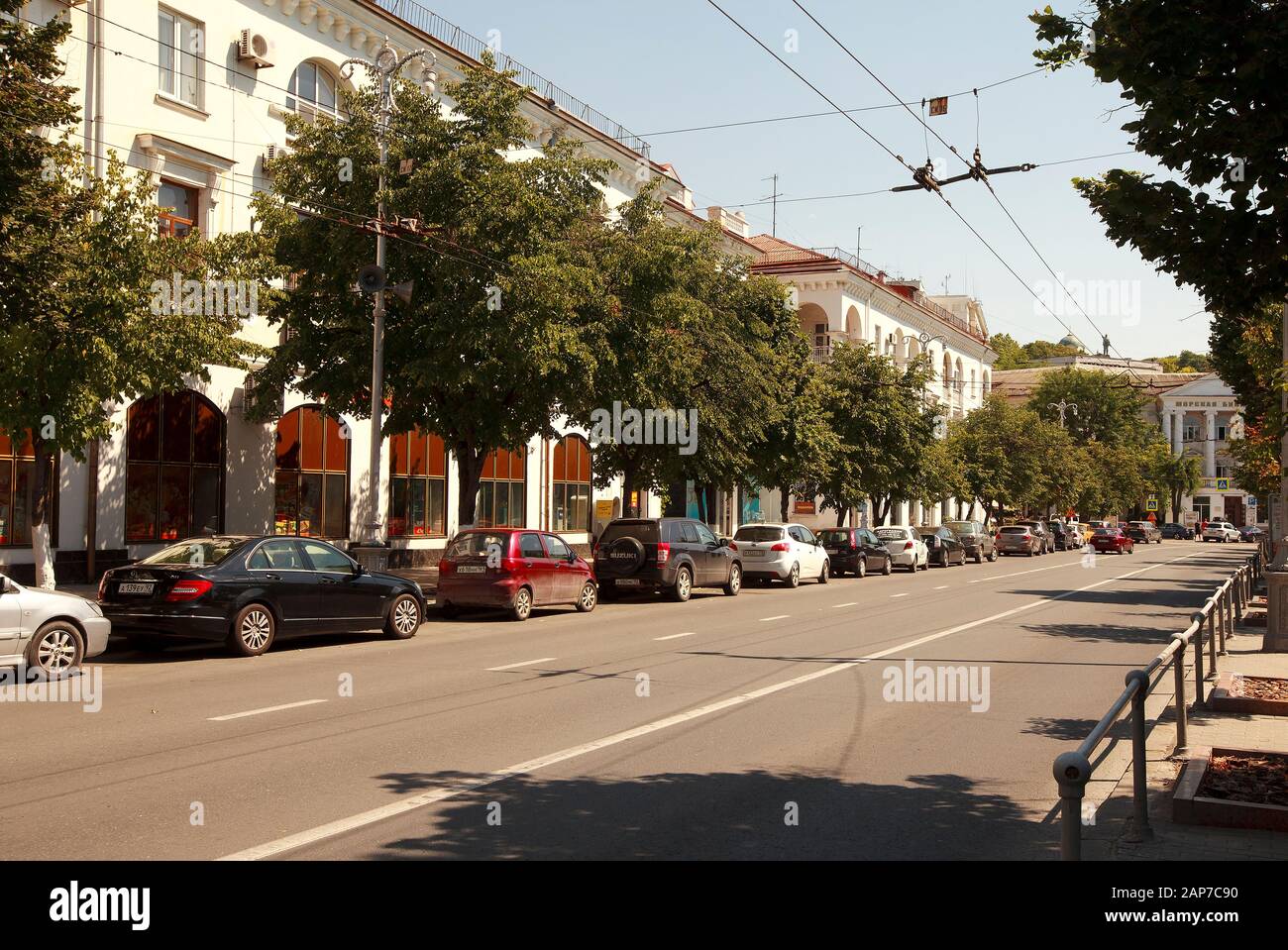 Empty highway small town hi-res stock photography and images - Alamy