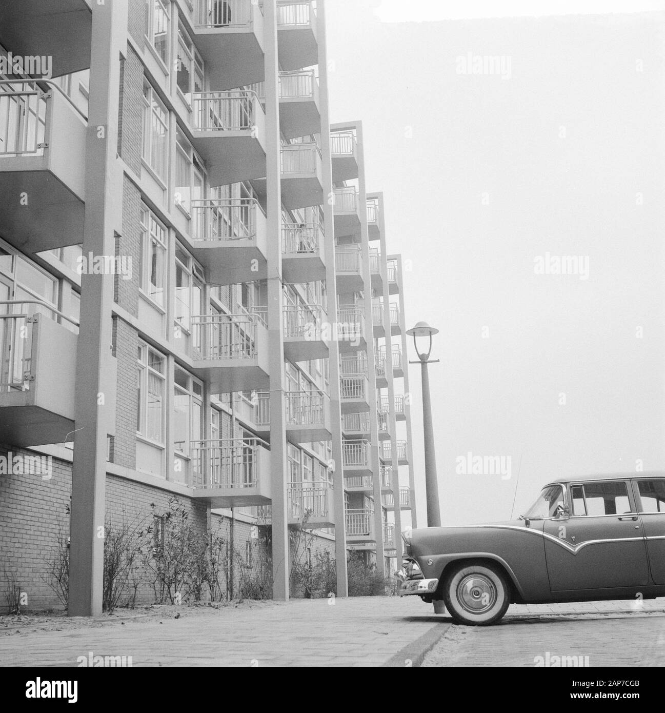 1960s housing projects hi-res stock photography and images - Alamy
