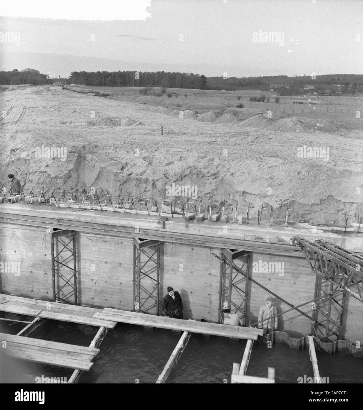 Concrete motorway Black and White Stock Photos & Images - Alamy