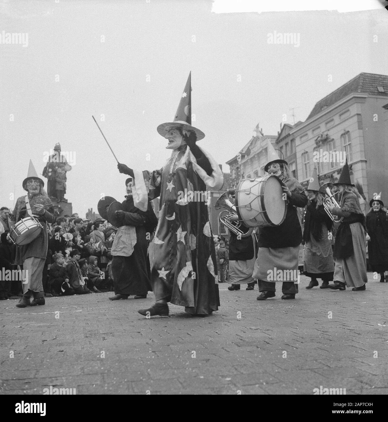 Carnival parade in Den Bosch, witch orchestra pulls along in the parade ...