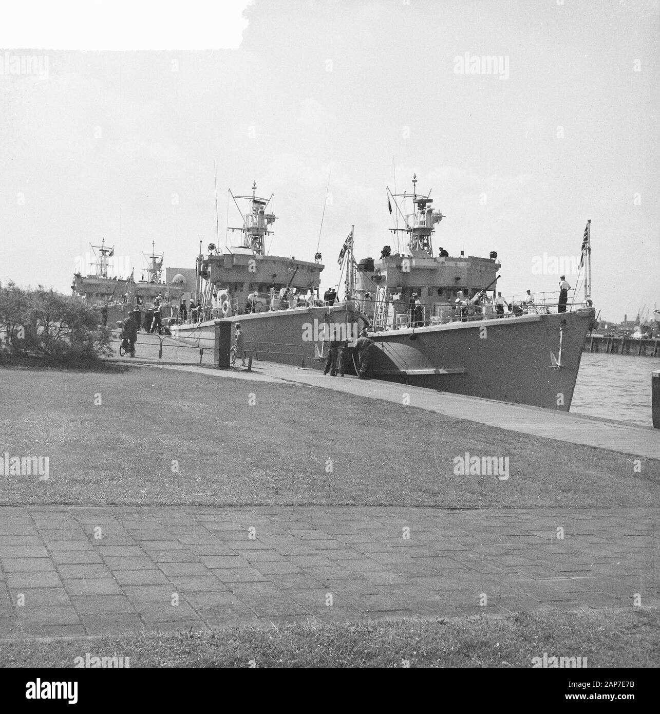 Visit minesweepers hi-res stock photography and images - Alamy
