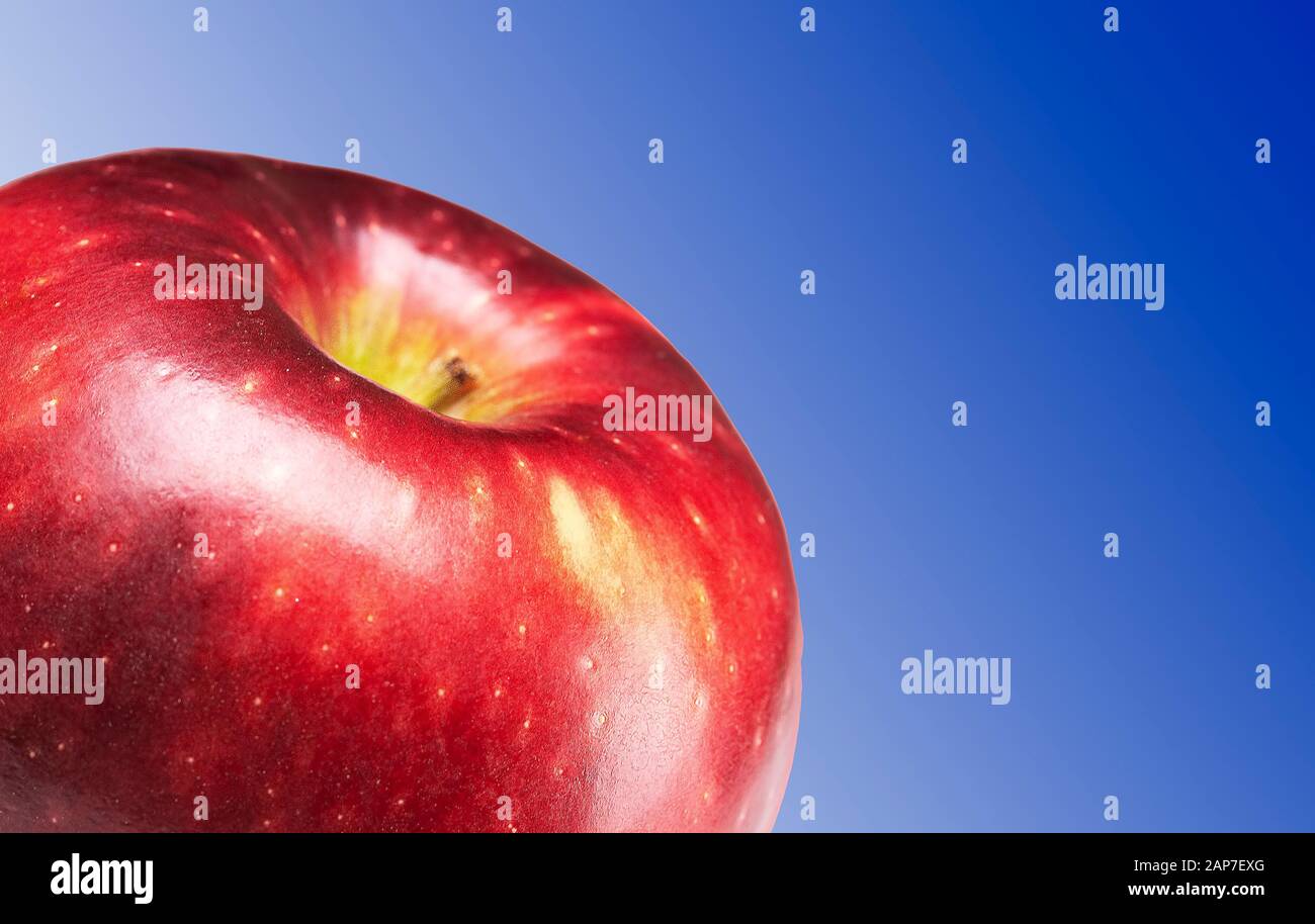 Juicy red apple for healthy eating and lifestyle Stock Photo - Alamy