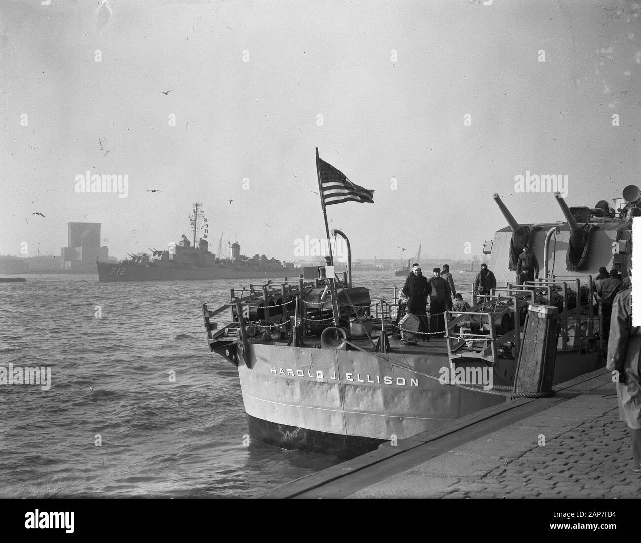 American destroyer ellusion hi-res stock photography and images - Alamy