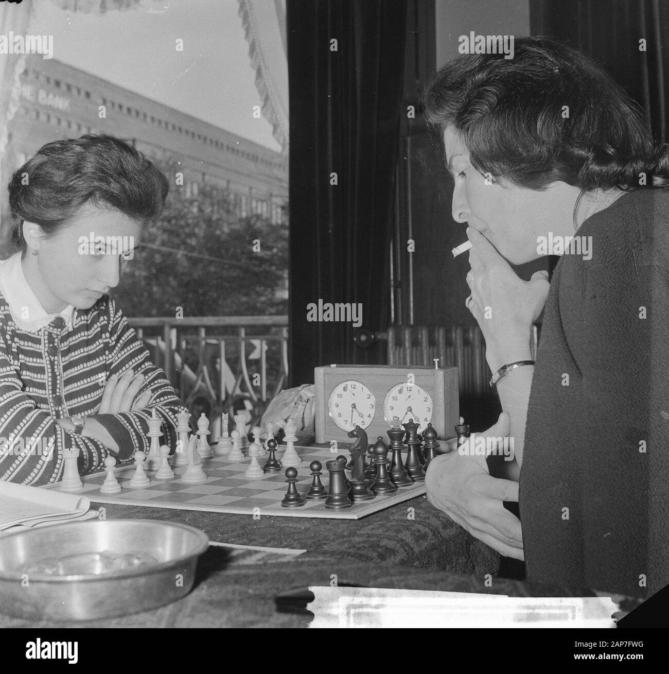 Womens chess tournament 1961 hi-res stock photography and images - Alamy