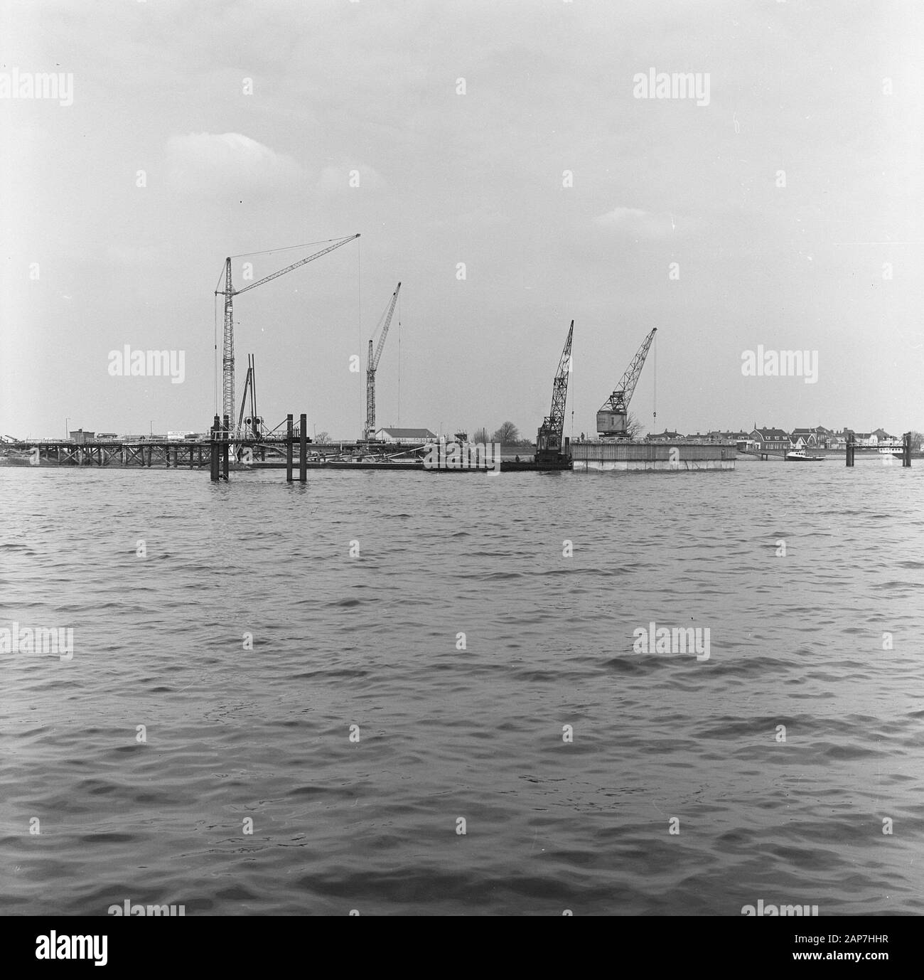 Construction largest bridge of our country at Brienenoord Date: March ...