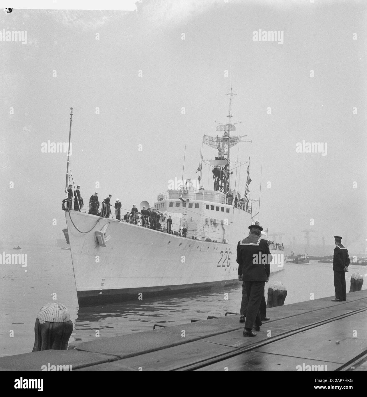 Canadian Frigate H.M.S.C. Crescent in Amsterdam Date: 23 March 1962 ...